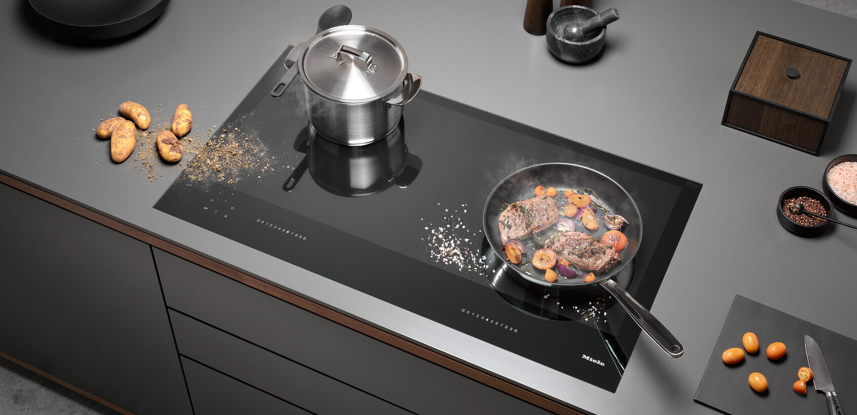 Miele Vollflächen-Induktionskochfeld DiamondFinish